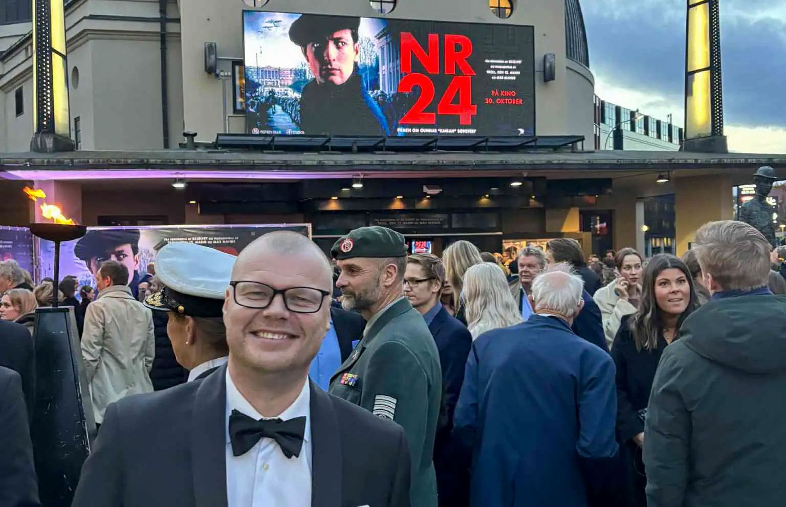 Intervju med mannen som skrev «Nr. 24»: Debutmanuset som tok verden med ...